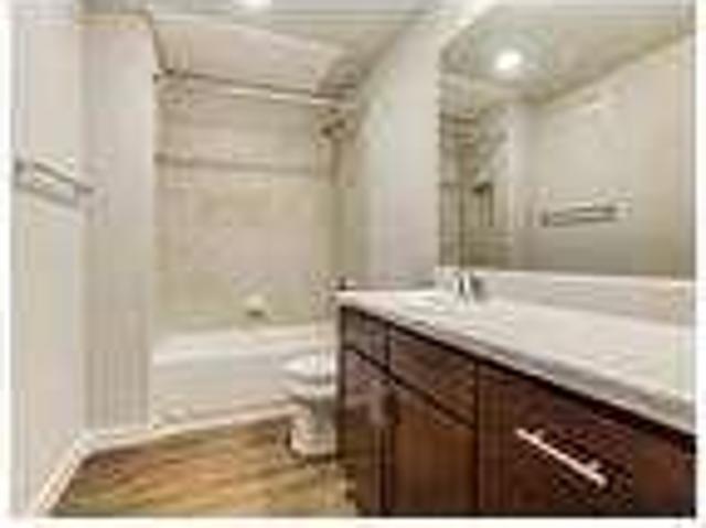 Pet Friendly 1+1 Townhouse in San Antonio. Pet OK!