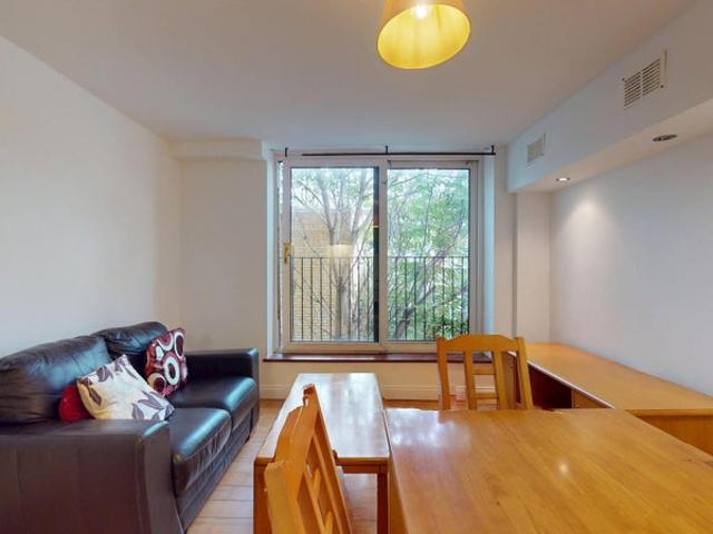 Pet Friendly 1 Bed Flat in Elephant and Castle