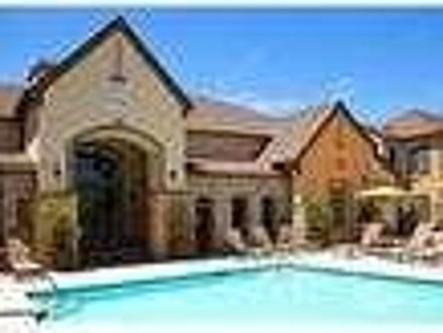 Pet Friendly 3+2 Apartment in Santa Maria. Pet OK!