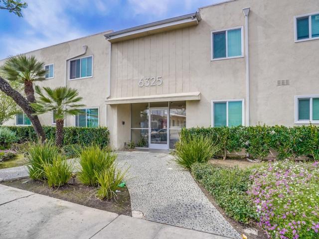 Pet Friendly Apartment Complex in South LA Gated Parking, Laundry In Units, Manager On Site