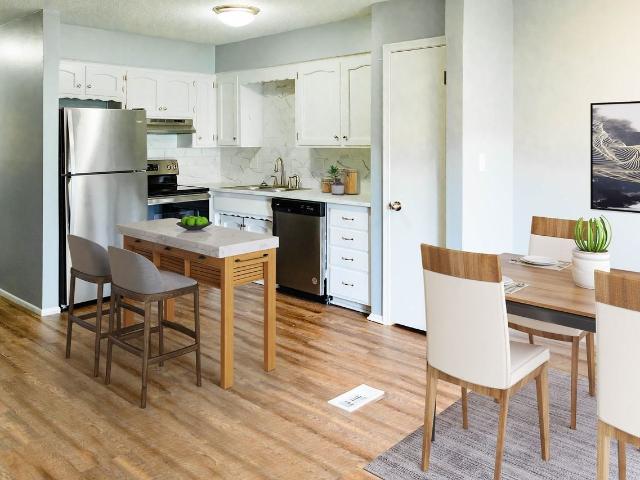 Pet Friendly Apartments in Shawnee, KS Near Kansas City 2 Bedroom Apartment for Rent at 10900 10900 Oasis Ct Leasing Office, Shawnee, KS 66203
