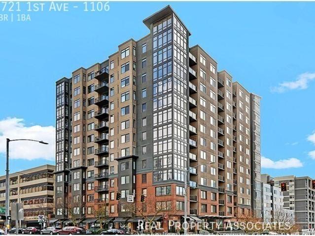 Pet friendly, Belltown condo! Incl: 1 garage stall, WSG, Gas, & storage