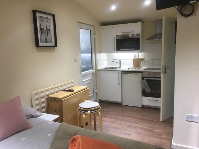 Pet Friendly Studio with private Garden Space