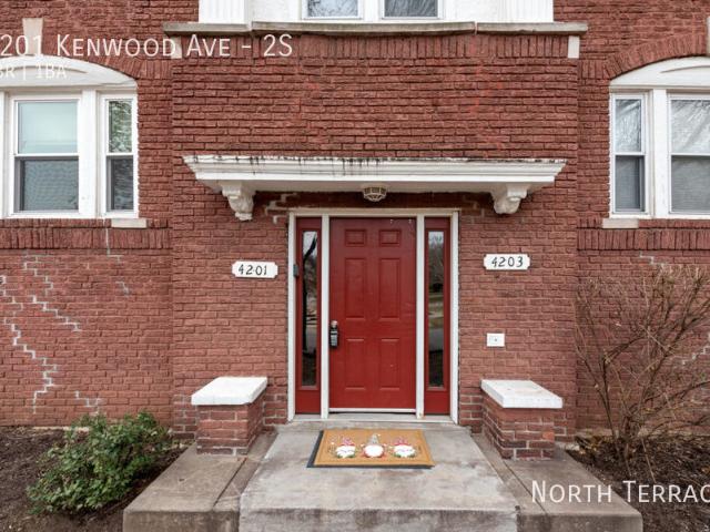 Pet Friendly, VINTAGE 2BR in Hyde Park with Walking Trails Nearby