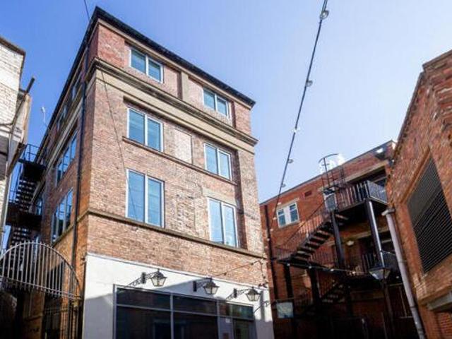 Peter Lane, York, 2 Bedroom Apartment