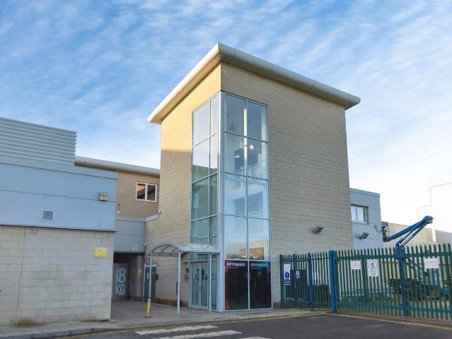 Peterborough PE2, 2 bed flat to rent, £875 pcm | PrimeLocation