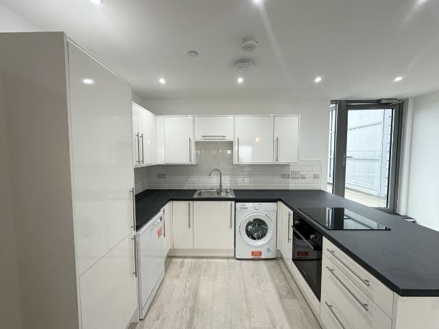 Peterborough PE2, 2 bed penthouse to rent, £1,500 pcm | PrimeLocation