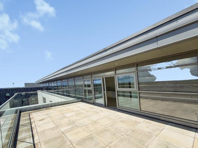 Peterborough, PE2 2 bed property to rent £1,275 pcm £294 pw