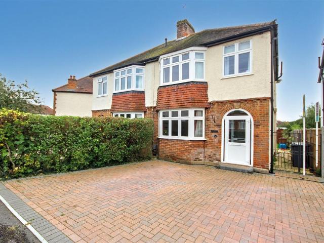 Peterborough Road, Guildford GU2, 3 bed property to rent, £2,450 pcm | PrimeLocation