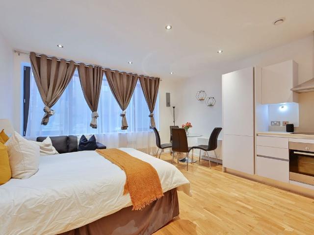 Peterborough Road, Harrow HA1, Studio to rent, £2,200 pcm | PrimeLocation