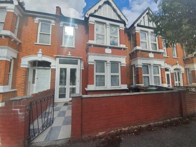Peterborough Road, Leyton E10, 3 bed property to rent, £2,350 pcm | PrimeLocation