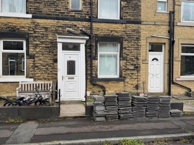 Peterborough Terrace, Bradford BD2, 3 bed terraced house to rent, £925 pcm | PrimeLocation