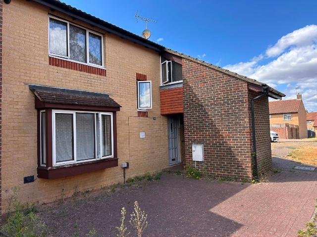 Peterlee Walk, Crawley RH11, Room to rent, £750 pcm | PrimeLocation