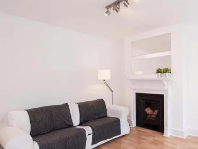 Peter's Pharmacy, 55 Paddington Street, London, W1U 4HX, United Kingdom | 2 bed apartment for rent #154597774 | Rentberry