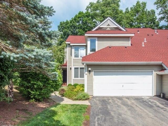 Petersburg Ct, Jefferson Township, Condo For Sale