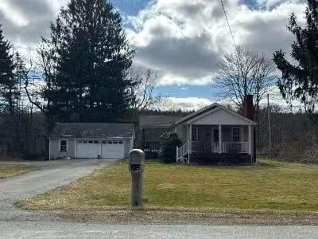 Petersburg Rd