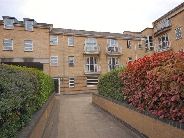 Petersfield Mansions, Mill Road, Cambridge CB1, 2 bed flat to rent, £1,800 pcm | PrimeLocation