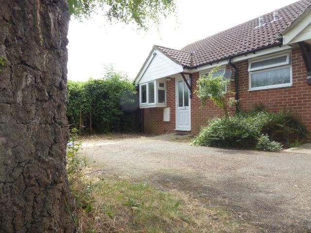 Petersfield, Oakley, Basingstoke RG23, 1 bed semi detached bungalow to rent, £950 pcm | PrimeLocation