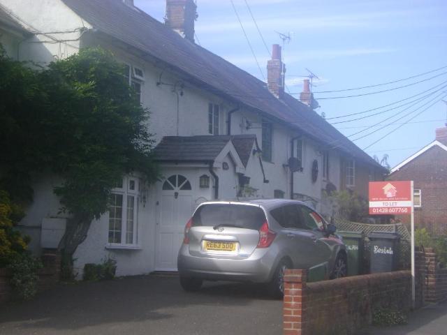 Petersfield Road, Greatham GU33, 2 bed cottage to rent, £1,350 pcm | PrimeLocation