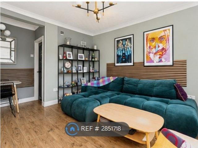 Petersham Drive, Orpington BR5, 2 bed terraced house to rent, £1,800 pcm | PrimeLocation