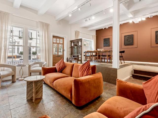 Petersham Place, South Kensington. 5 bed mews to rent £10,500 pcm £2,423 pw