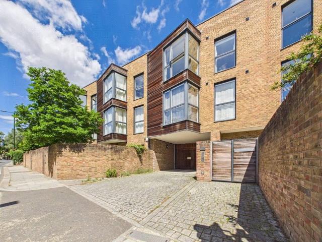 Petersham Road, Richmond 1 bed apartment to rent £2,600 pcm £600 pw