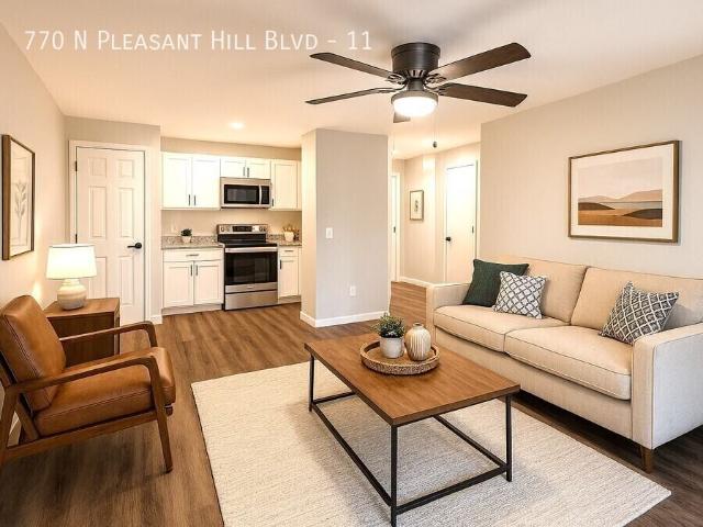 Peterson Place 2 3 Bedroom Apartment for Rent at 772 N Pleasant Hill Blvd, Pleasant Hill, IA 50327