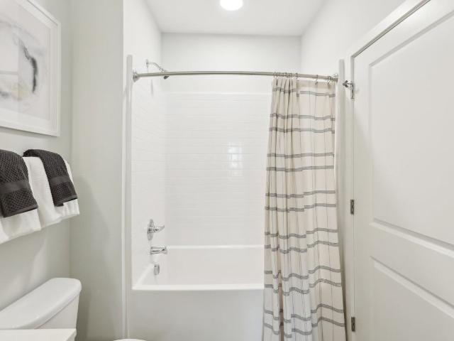 Peterson Station at Sunset Lake 2 Bedroom Apartment for Rent at 2000 Mcchesney Hill Loop, Apex, NC 27539