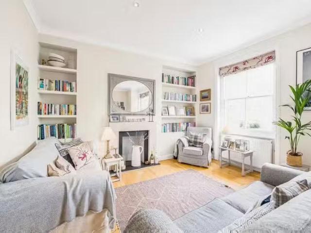 Petherton Road, Highbury 1 bed flat for sale £450,000