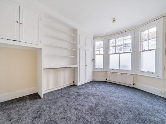 Petley Road, London W6, 1 bed flat to rent, £2,250 pcm | PrimeLocation