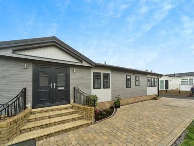 Pevensey Bay, Lilies Avenue, Pevensey, 2 Bedroom Detached