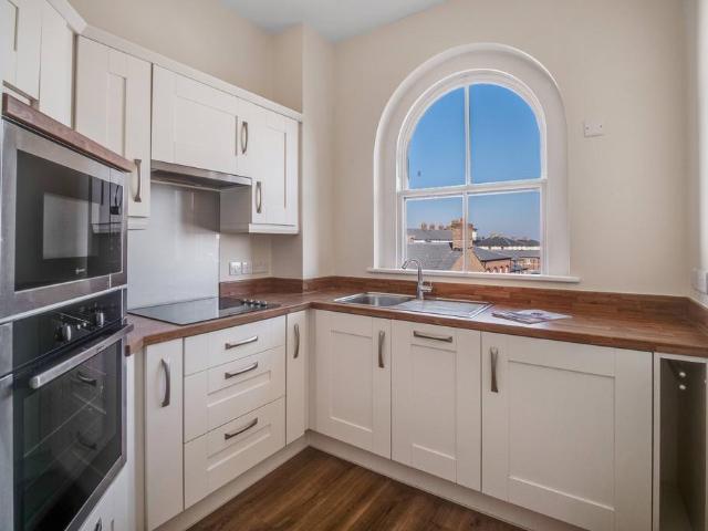 Peverell Avenue, Dorchester DT1 1 bed retirement property to rent £2,650 pcm £612 pw