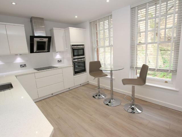 Peveril Drive, Nottingham NG7, 3 bed flat to rent, £1,750 pcm | PrimeLocation