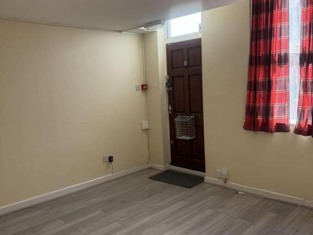 Peveril Street, Nottingham NG7, 1 bed flat to rent, £700 pcm | PrimeLocation
