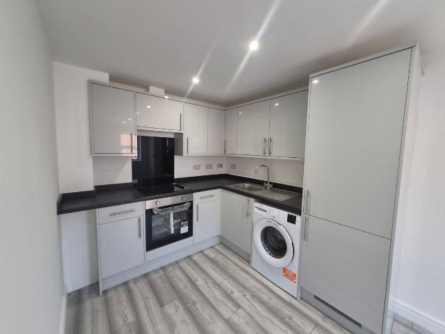 Peveril Street, Nottingham NG7, 2 bed flat to rent, £1,000 pcm | PrimeLocation