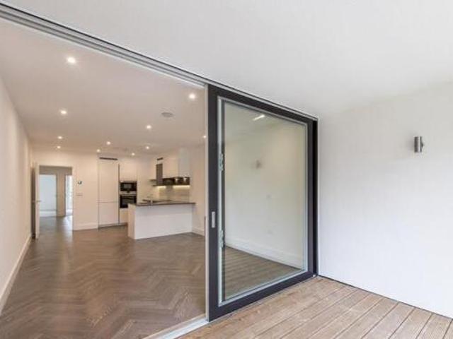 Pewter Court, Sterling Way, 2 Bedroom Apartment