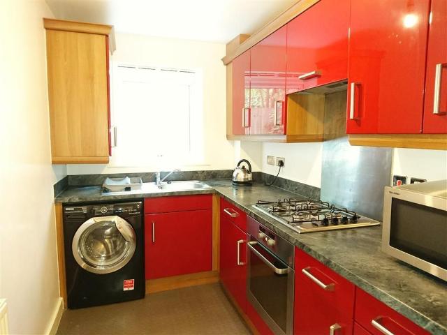 Phoebe Road, Swansea SA1, 2 bed flat to rent, £950 pcm | PrimeLocation