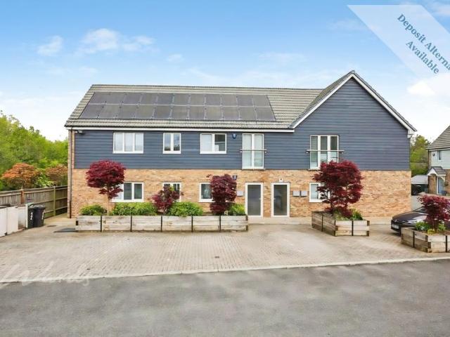 Phoenix Mews Bluebell Hill ME5 3 bed duplex to rent £1,700 pcm £392 pw