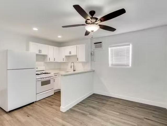 PHOENIX, AZ Multi Family $1,600.00 Available June 2024 24.