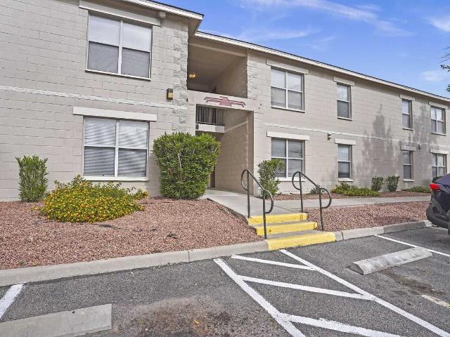 Phoenix Apts 3 Bedroom Apartment for Rent at 7401 Phoenix Ave, El Paso, TX 79915