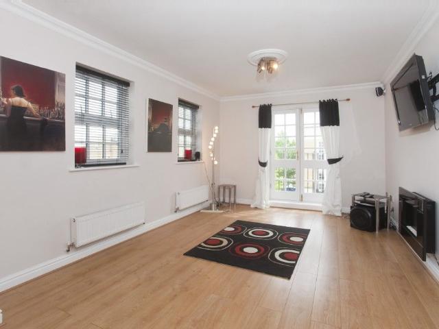 Phoenix Boulevard, York YO26, 2 bed flat to rent, £1,200 pcm | PrimeLocation