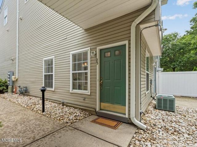 Phoenix Ct, Tinton Falls, Home For Sale