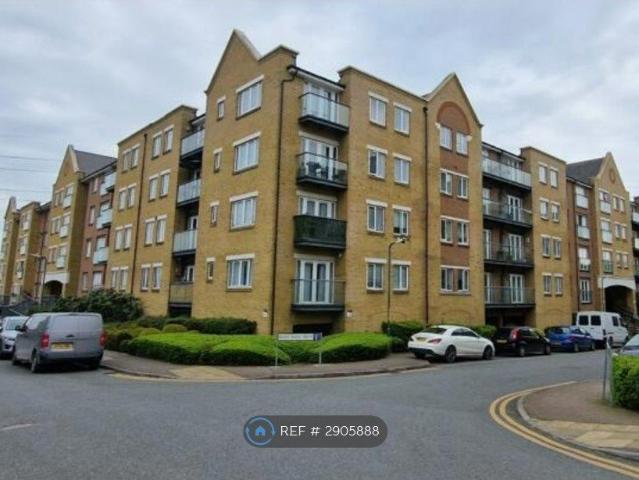 Phoenix Court, Northfleet, Gravesend DA11, 2 bed terraced house to rent, £1,350 pcm | PrimeLocation