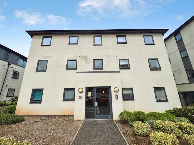 Phoenix Court, Exeter, Devon EX2, 2 bed flat to rent, £1,300 pcm | PrimeLocation