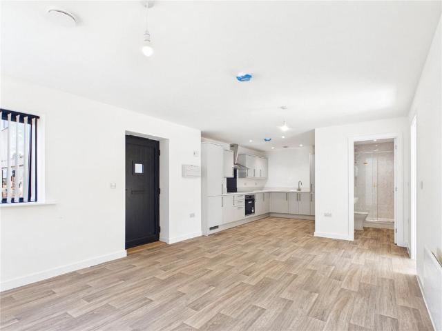 Phoenix Court, Hawkins Road. 2 bed apartment to rent £1,225 pcm £283 pw