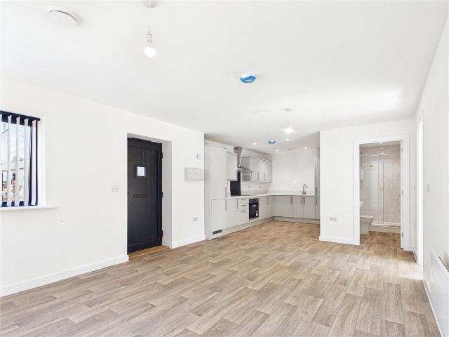 Phoenix Court, Hawkins Road, Colchester CO2, 2 bed flat to rent, £1,250 pcm | PrimeLocation