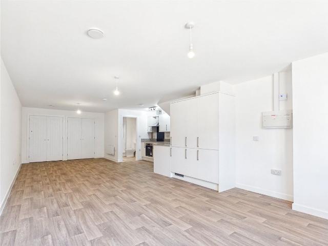 Phoenix Court, Hawkins Road, Colchester CO2, Studio to rent, £950 pcm | PrimeLocation