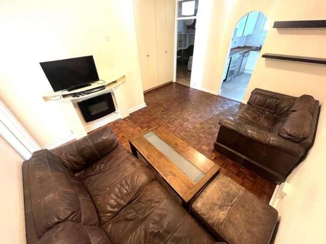 Phoenix Court, Kings Cross, NW1