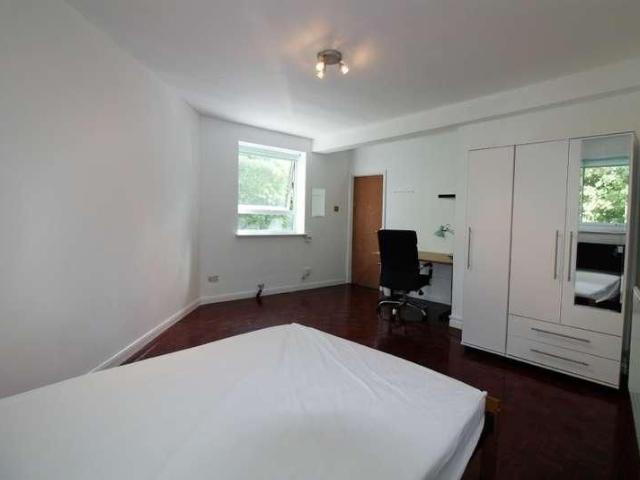 Phoenix Court, Purchese Street, London, NW1