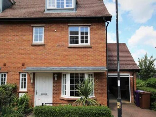 Phoenix Drive, Letchworth Garden City, 4 Bedroom Semi detached